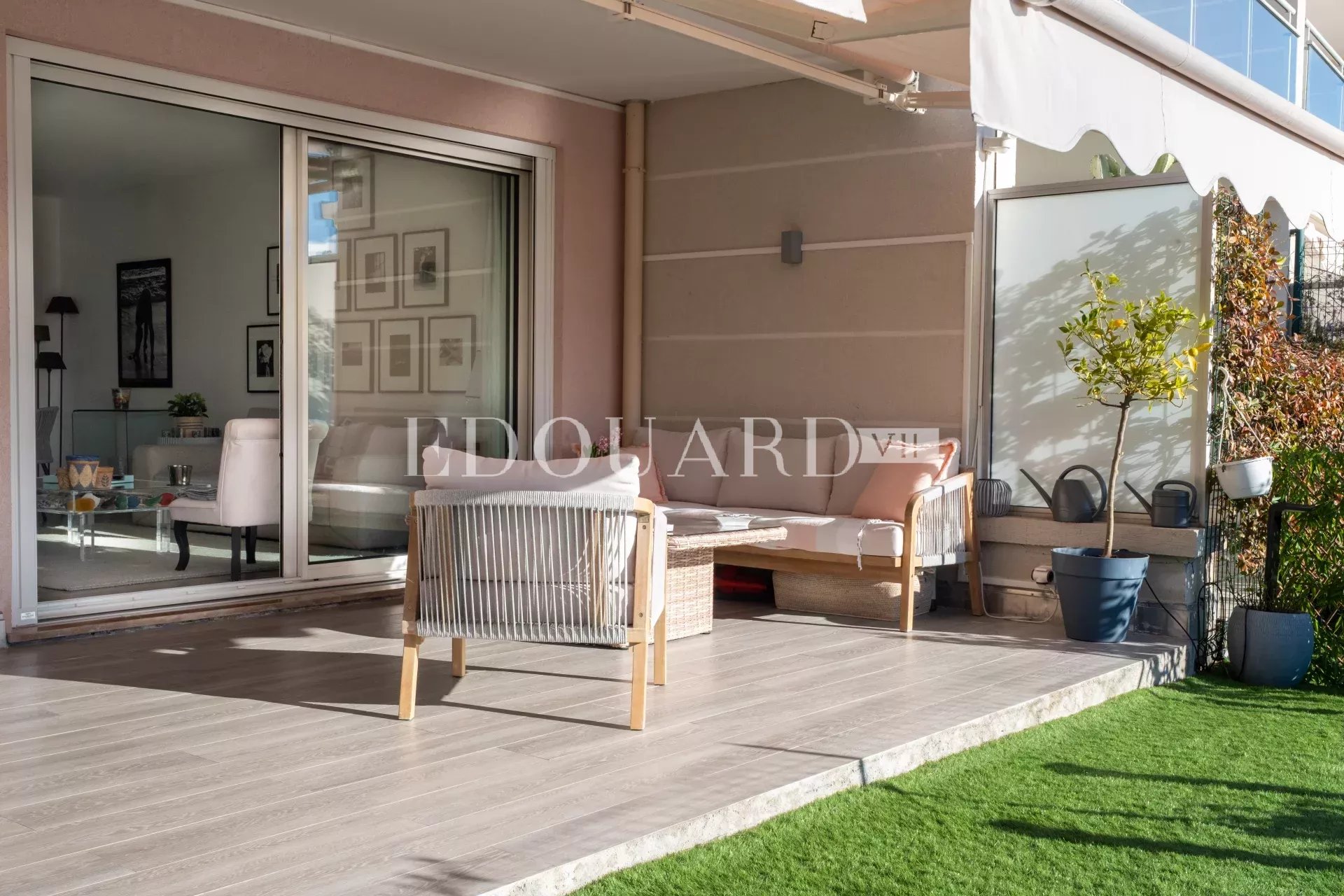 Two bedroom apartment completely refurbished with terrace, garden and ...